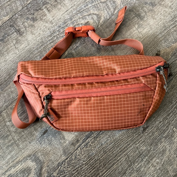 REI | Bags | Rei Burnt Orange Trail 2 Waistpack Fanny Pack | Poshmark
